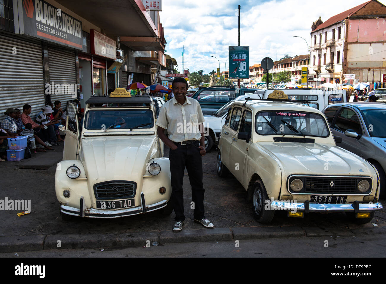 Renault 4 and Citroen deux chevaux taxis are still used in Antananarivo, Madagascar Stock Photo ...