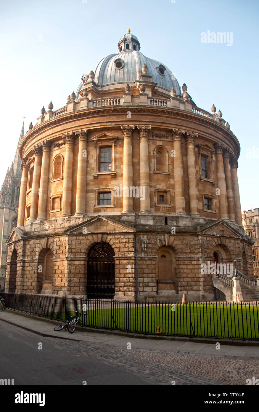 Oxford baroque architecture hi-res stock photography and images - Alamy
