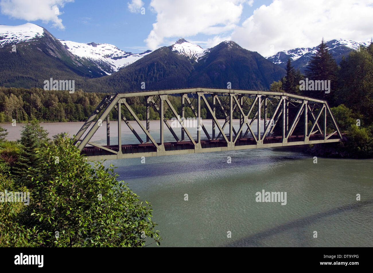 Rail bridge hi-res stock photography and images - Alamy