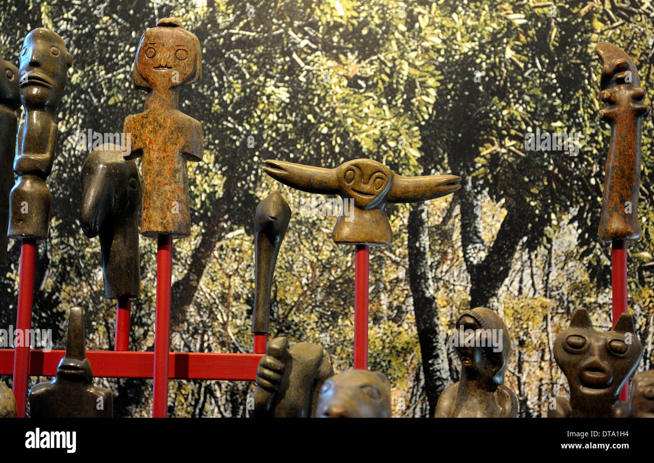 Sculptured groups hi-res stock photography and images - Alamy