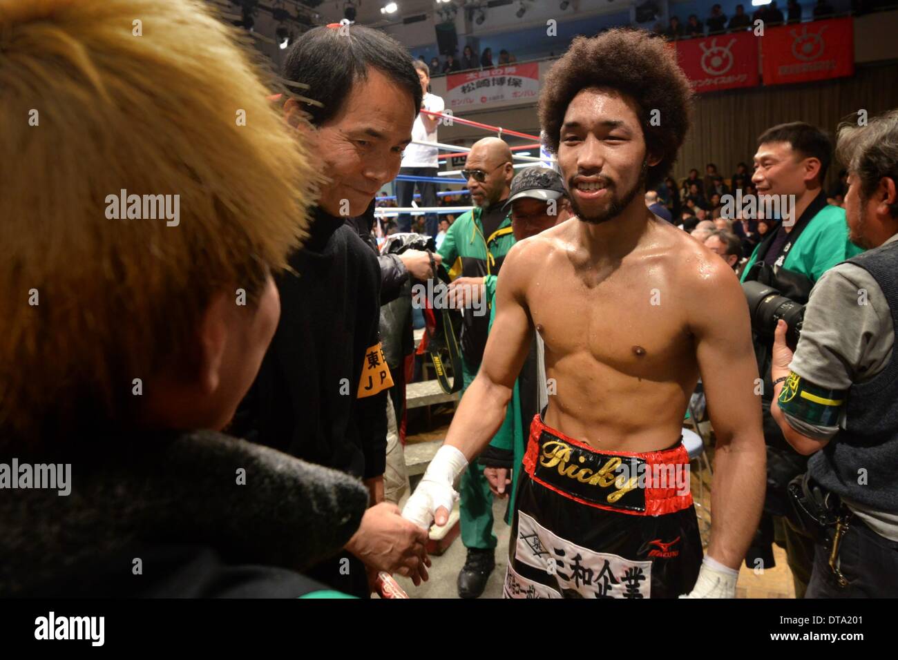 Tokyo, Japan. 10th Feb, 2014. (L-R) Kotaro Sawaki, Rikki Naito Boxing ...