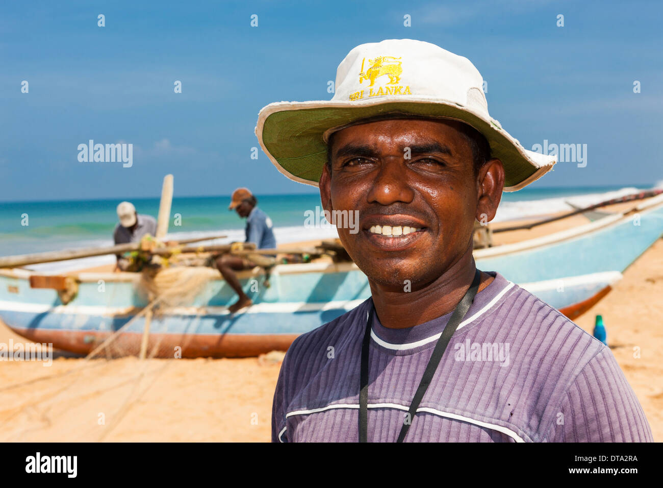 Native indian sea boat hi-res stock photography and images - Alamy