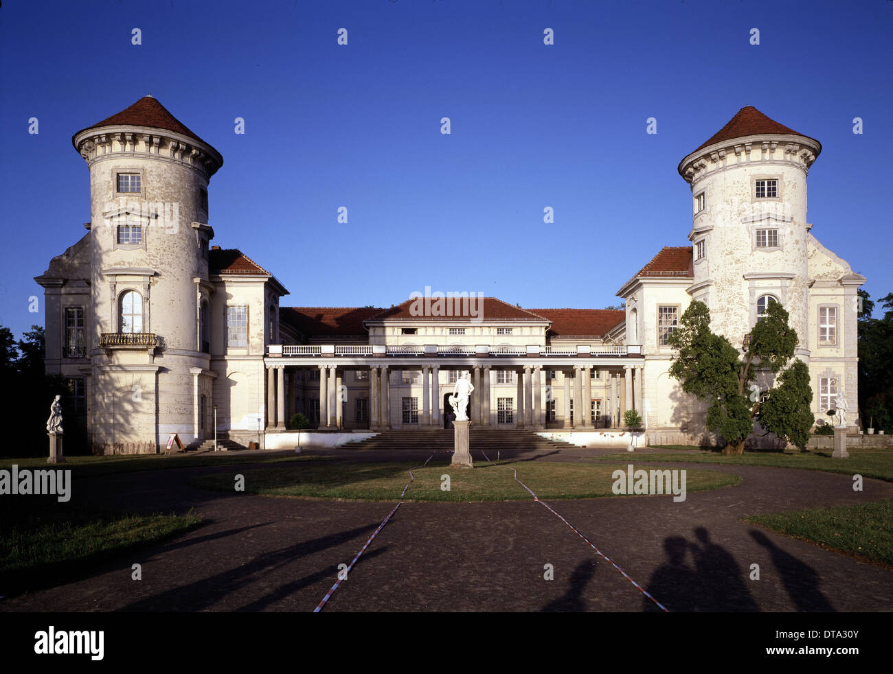 Castle rheinsberg germany schloss rheinsberg hi-res stock photography ...