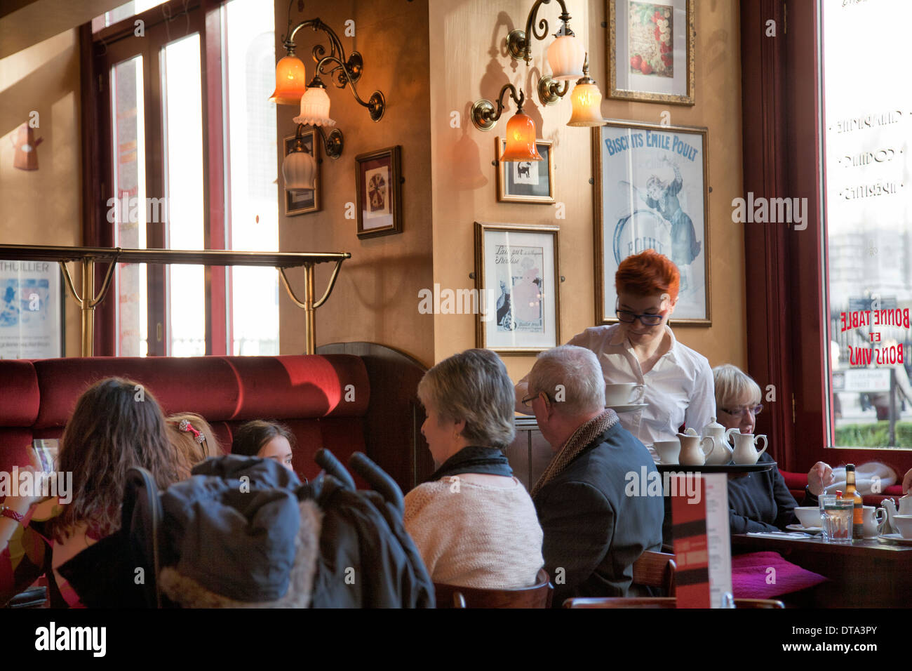Cafe Rouge at St Paul's in London UK Stock Photo - Alamy