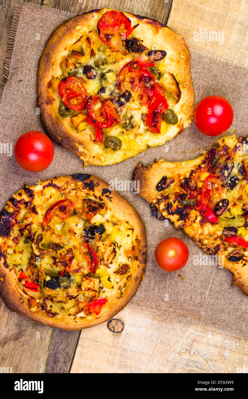 Burnt pizza hi-res stock photography and images - Alamy