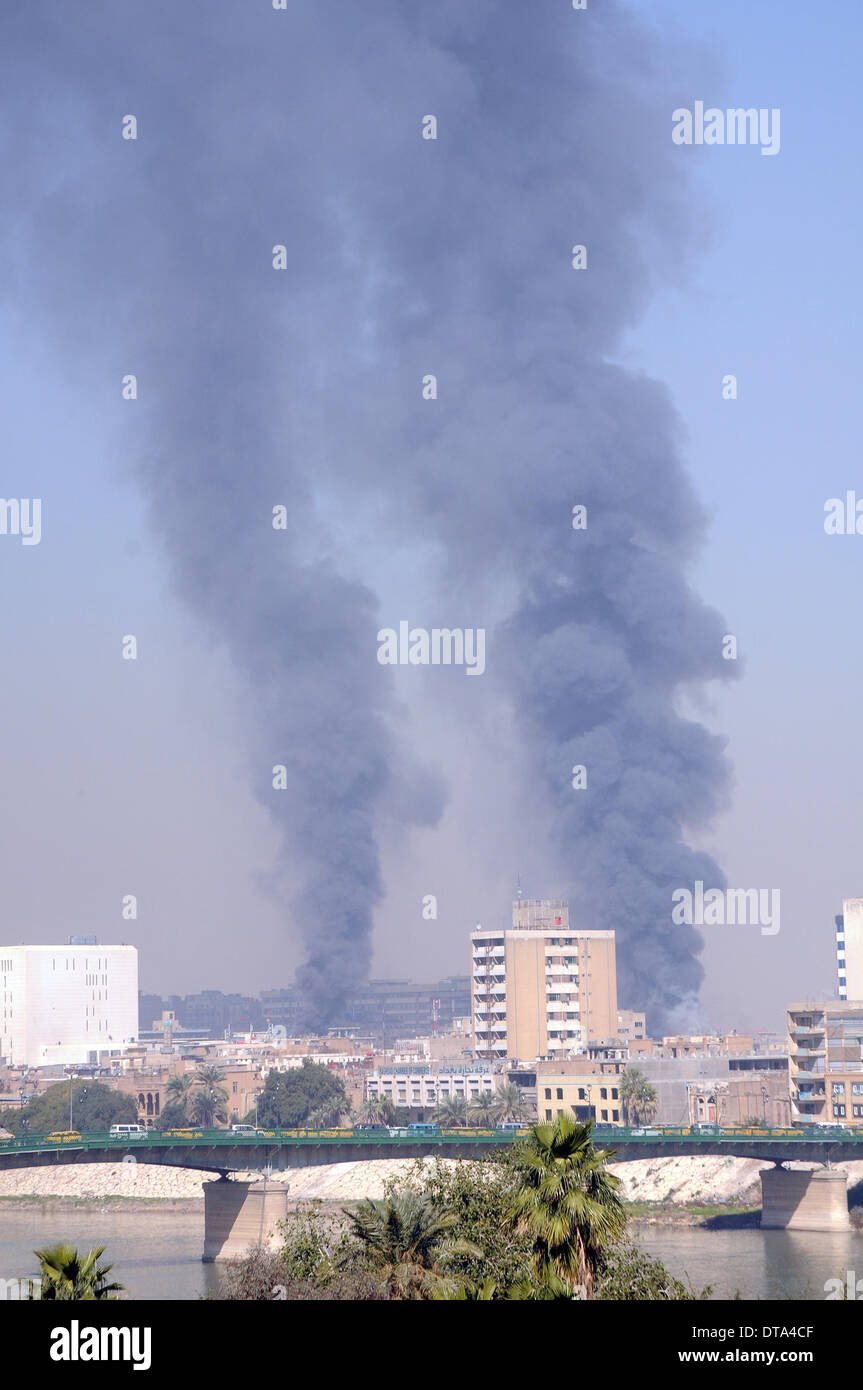 Baghdad explosions hi-res stock photography and images - Alamy