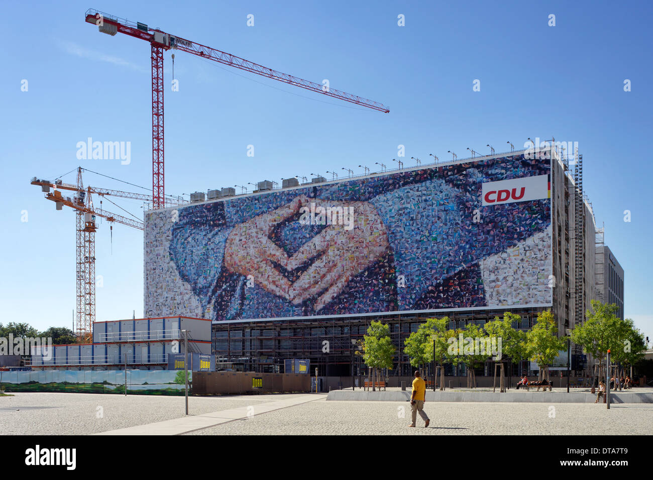 Diamond posture hi-res stock photography and images - Alamy