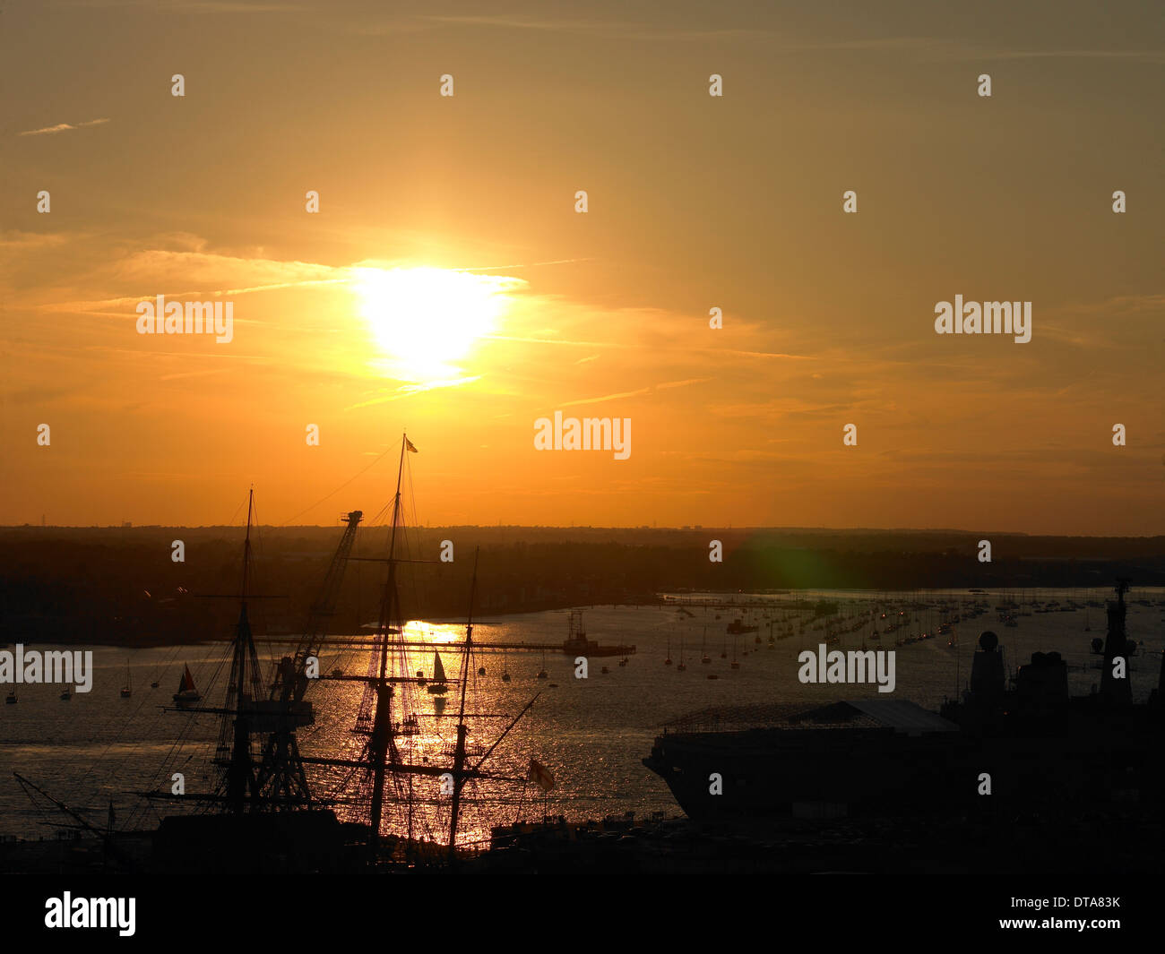 Sunrise over shallow estuary hi-res stock photography and images - Alamy