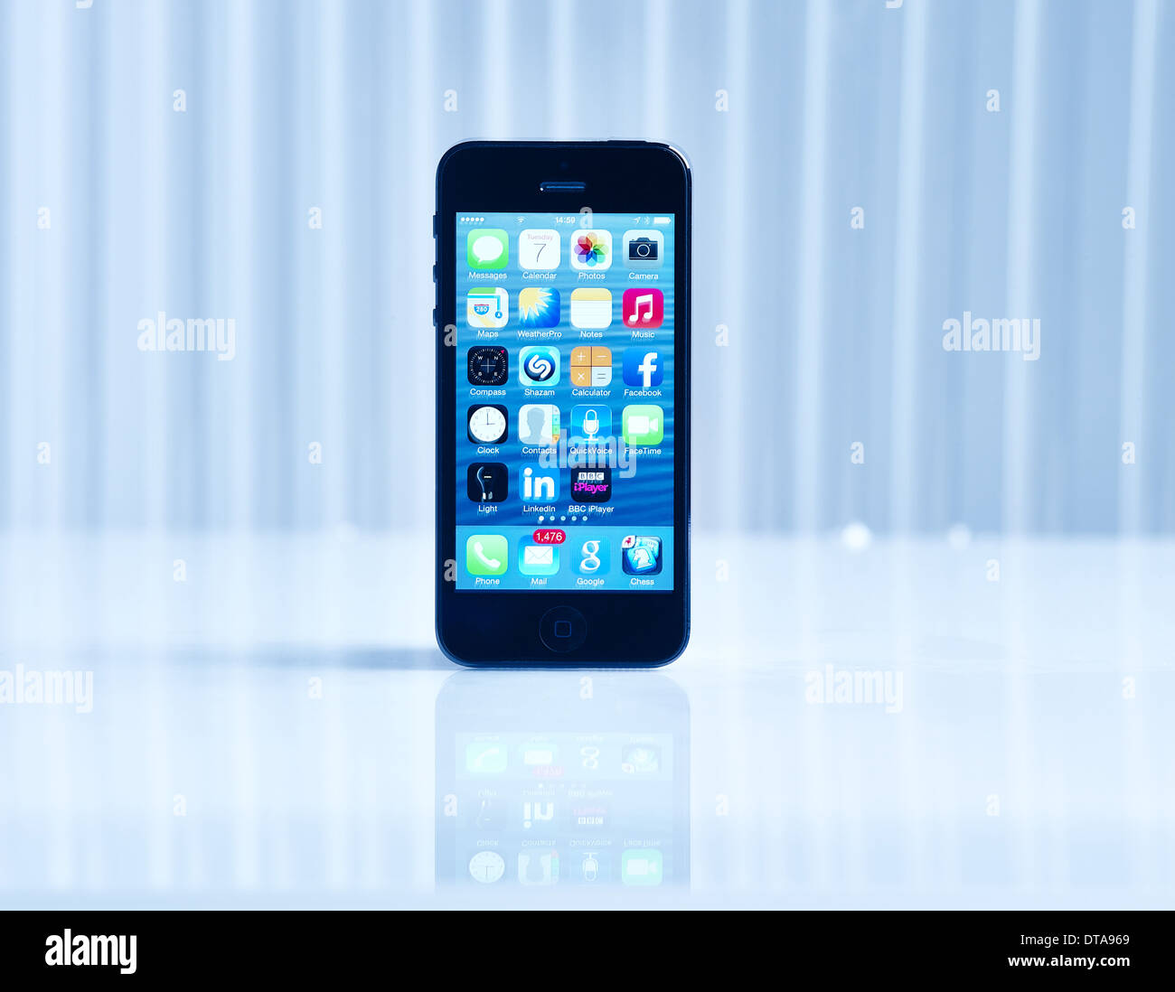 iPhone with apps Stock Photo - Alamy