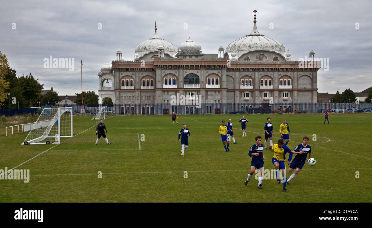 Sikh temple gravesend hi-res stock photography and images - Alamy