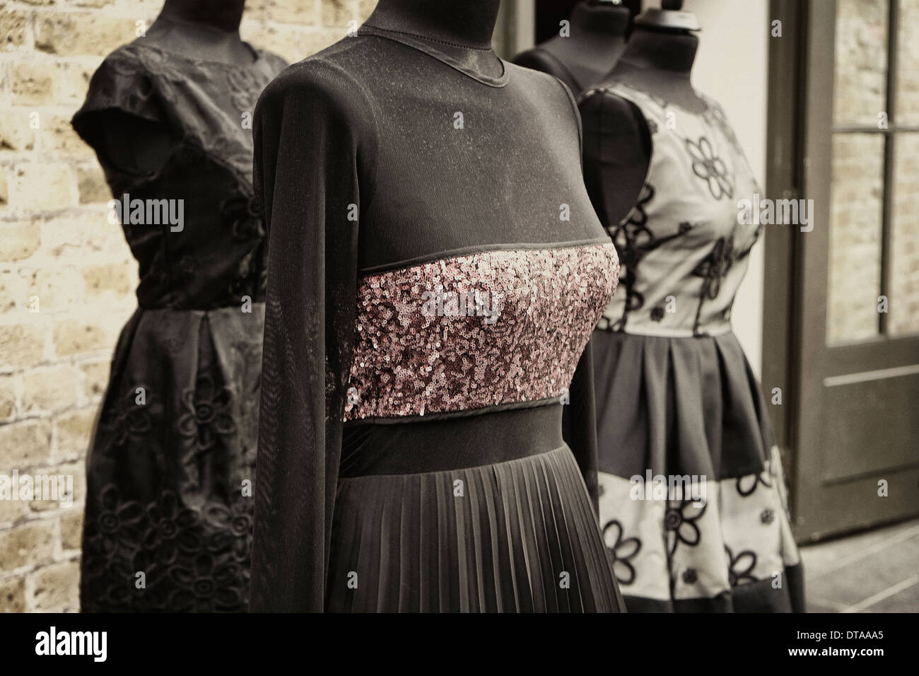 Vintage Fashion Mannequins High Resolution Stock Photography and Images ...
