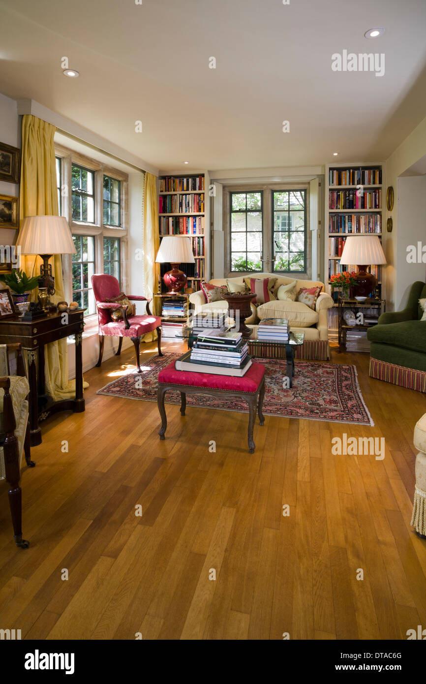 Country house drawing room hi-res stock photography and images - Alamy