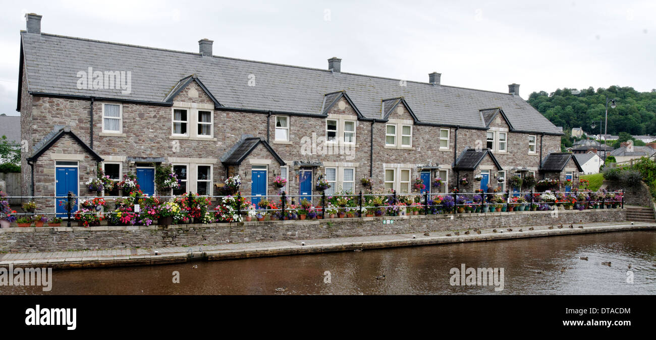 The mon and brec canal hi-res stock photography and images - Alamy