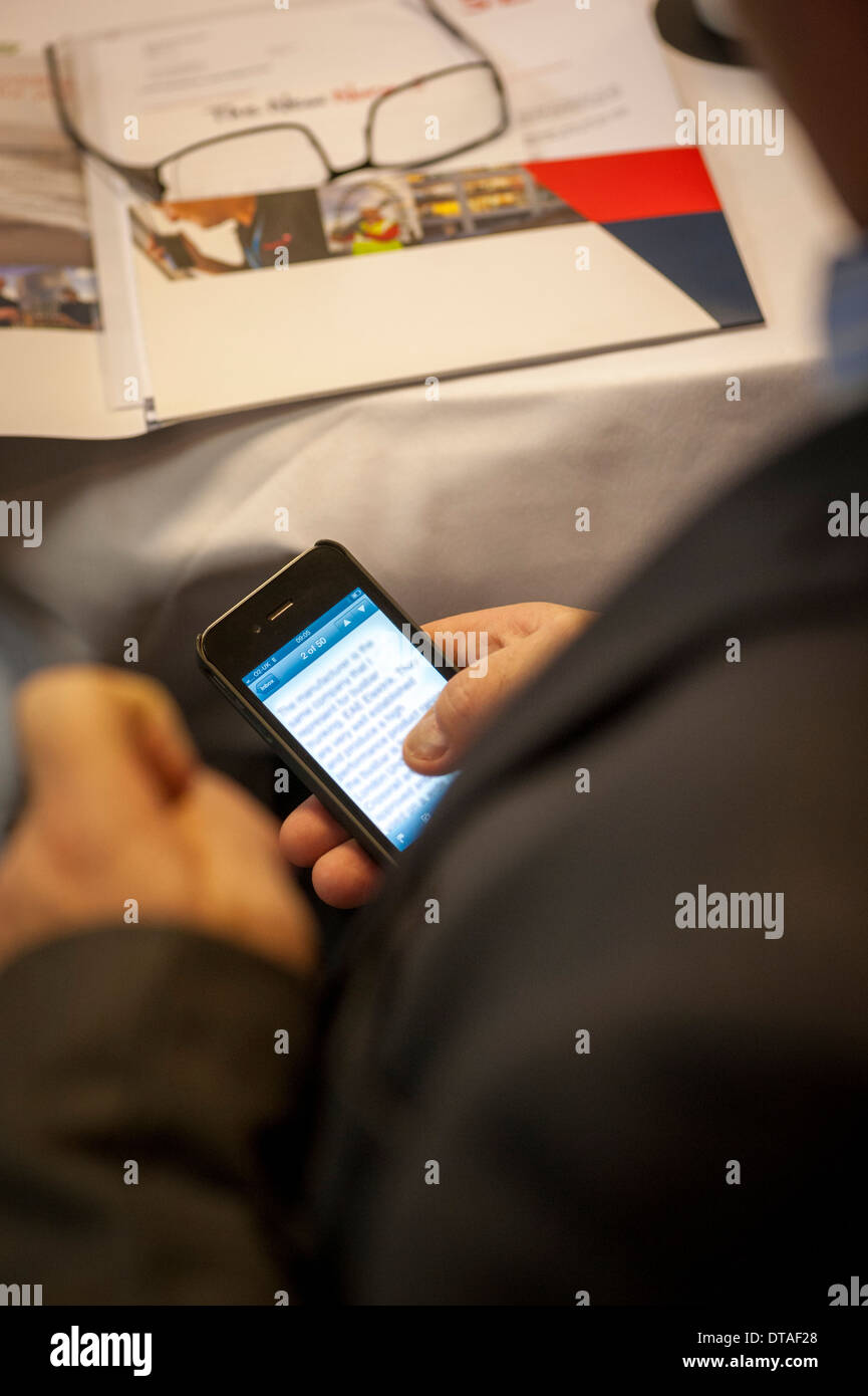 Checking hands hi-res stock photography and images - Alamy