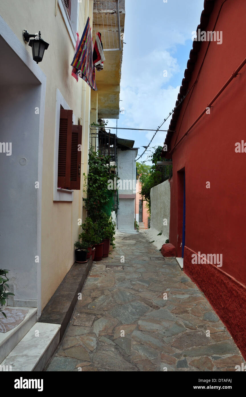 Traditional houses and narrow alley in Plaka, Athens Greece Stock Photo ...
