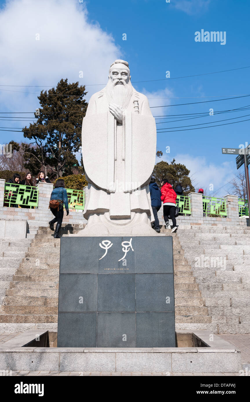Statue of Confucius in the Chinatown area of Incheon, South Korea Stock ...