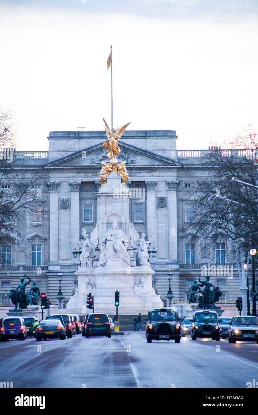 Nice london houses hi-res stock photography and images - Alamy