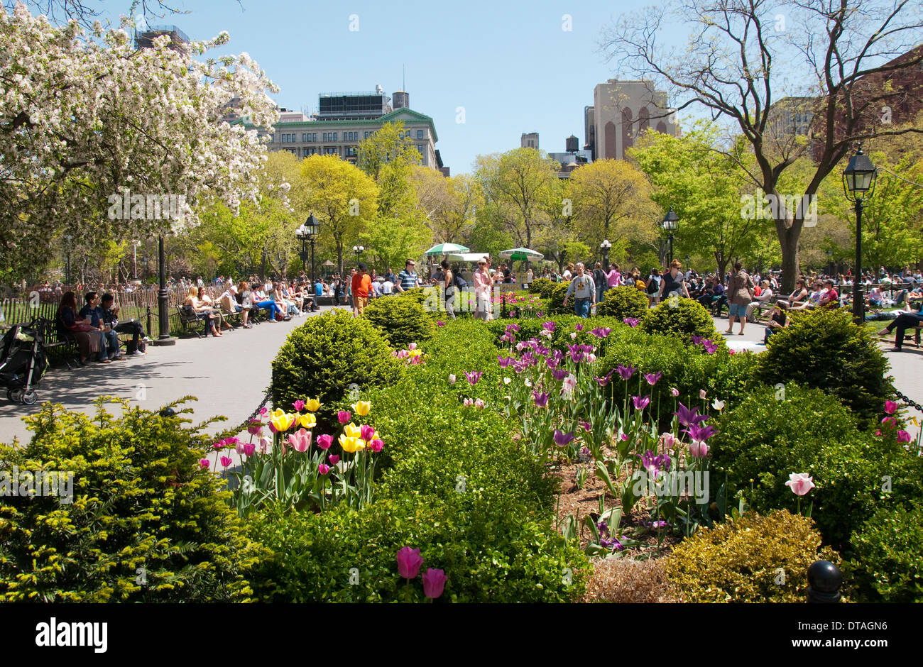 A sunny spring day in Washington Square Park, Greenwich Village ...