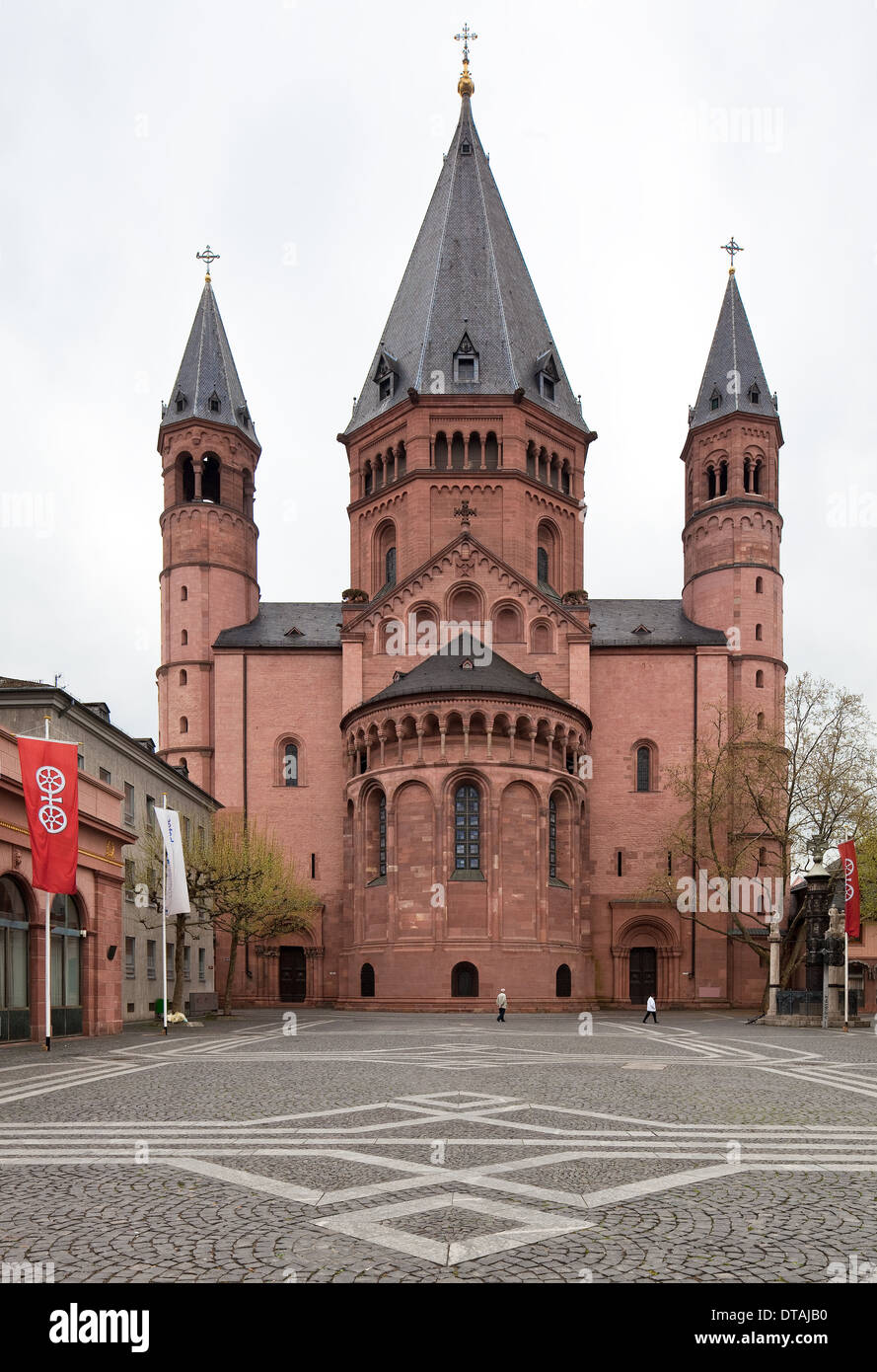 Rundbogenportal hi-res stock photography and images - Alamy