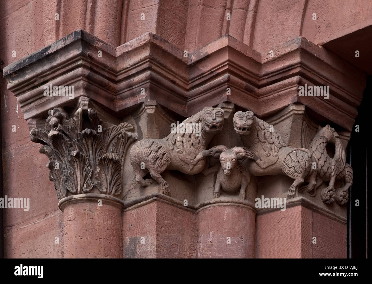 Rundbogenportal hi-res stock photography and images - Alamy