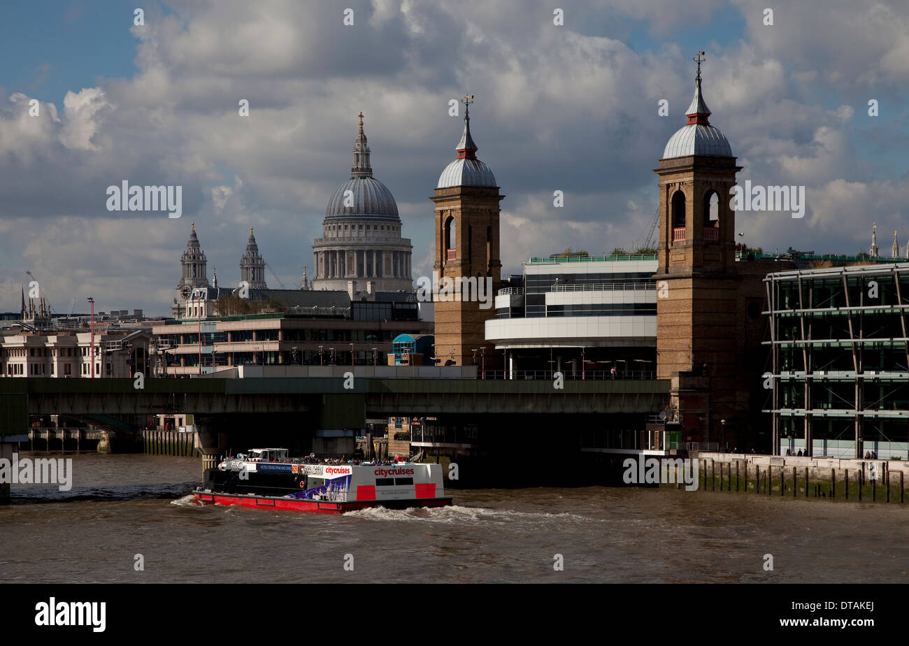 London, Cannon Street Station Stock Photo - Alamy