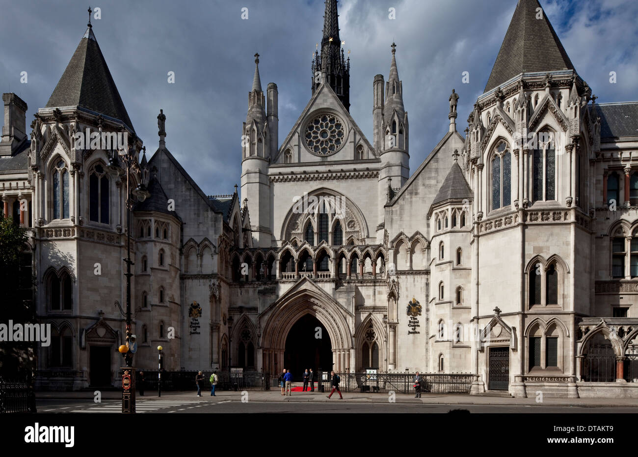 London, The Royal Courts of Justice Stock Photo - Alamy
