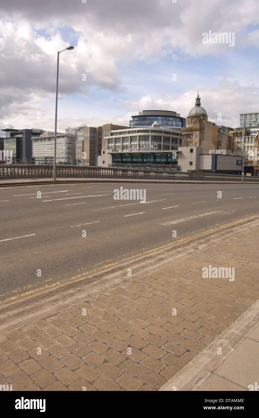 King George V Bridge and Atlantic Quay in Glasgow, Scotland Stock Photo ...