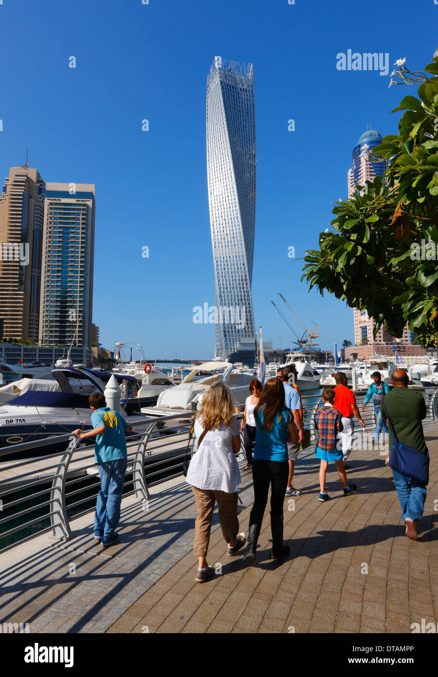 Dubai marina walk hi-res stock photography and images - Alamy
