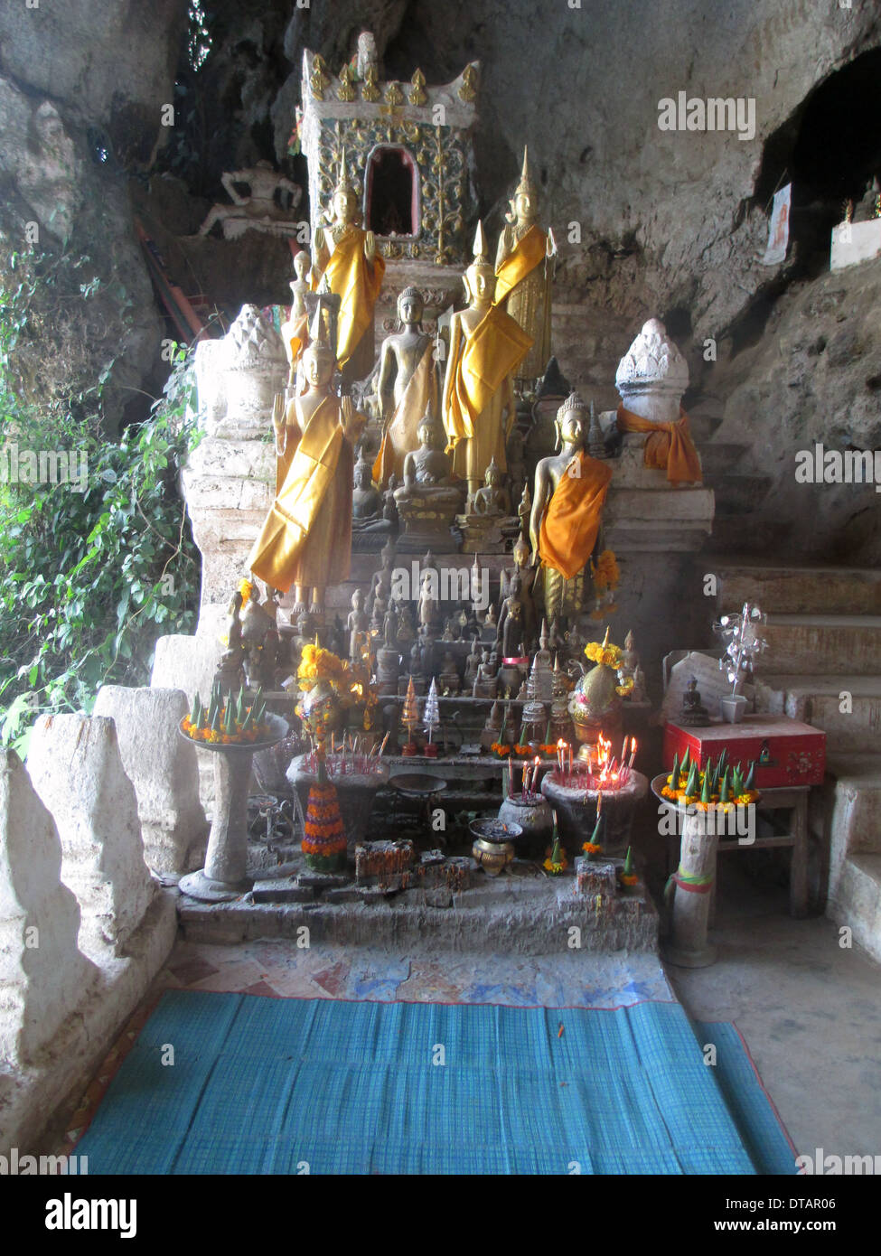 Tham ting lower cave hi-res stock photography and images - Alamy