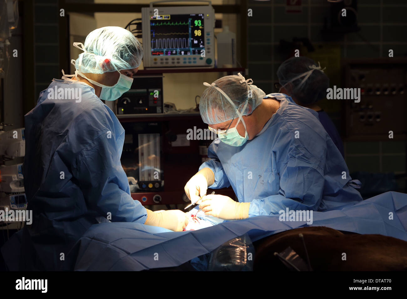 Operating room berlin germany hi-res stock photography and images - Alamy