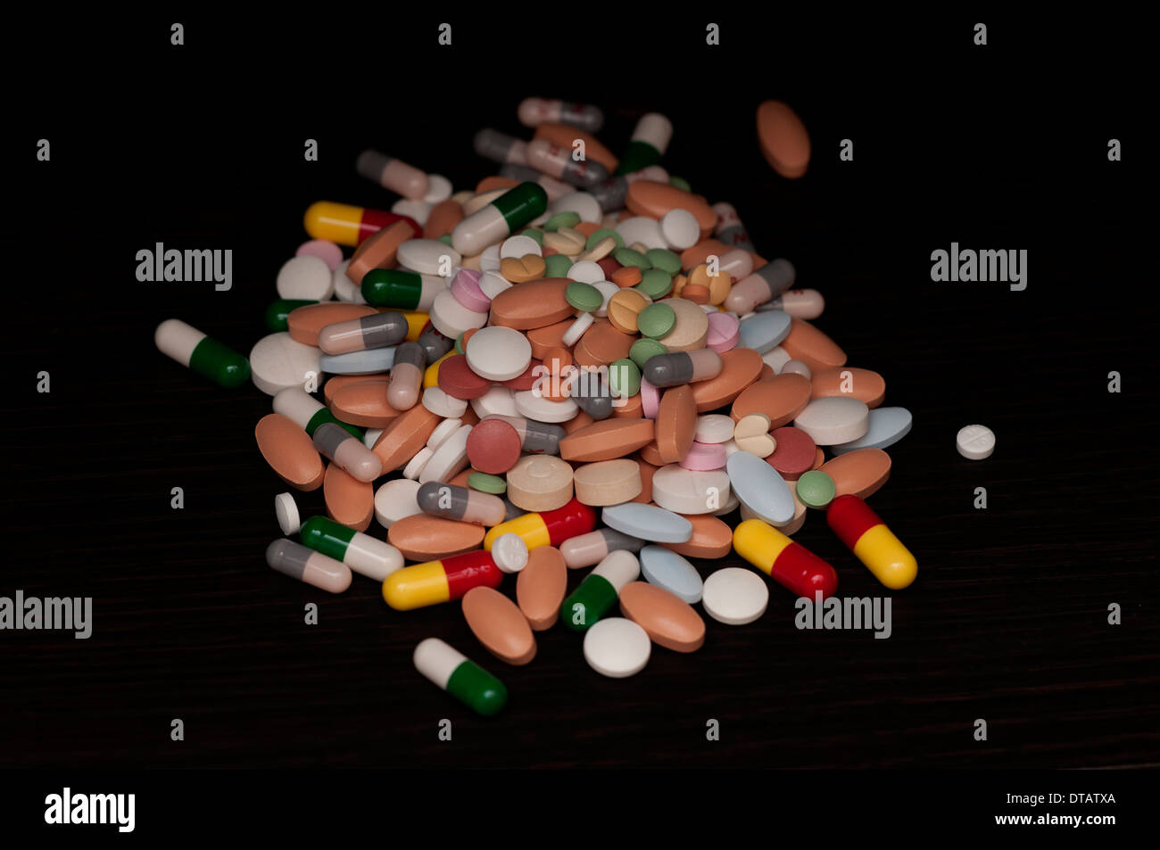A lot of pills and capsules Stock Photo - Alamy