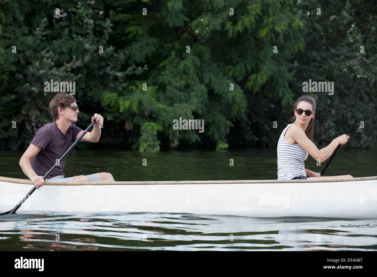 Couple rowing hi-res stock photography and images - Alamy