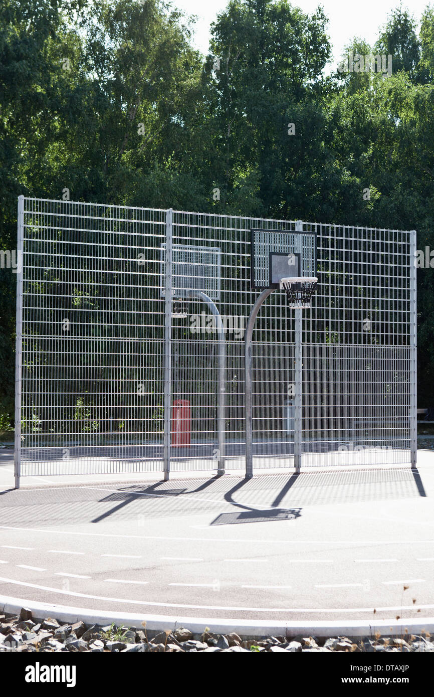 Court boundary hi-res stock photography and images - Alamy