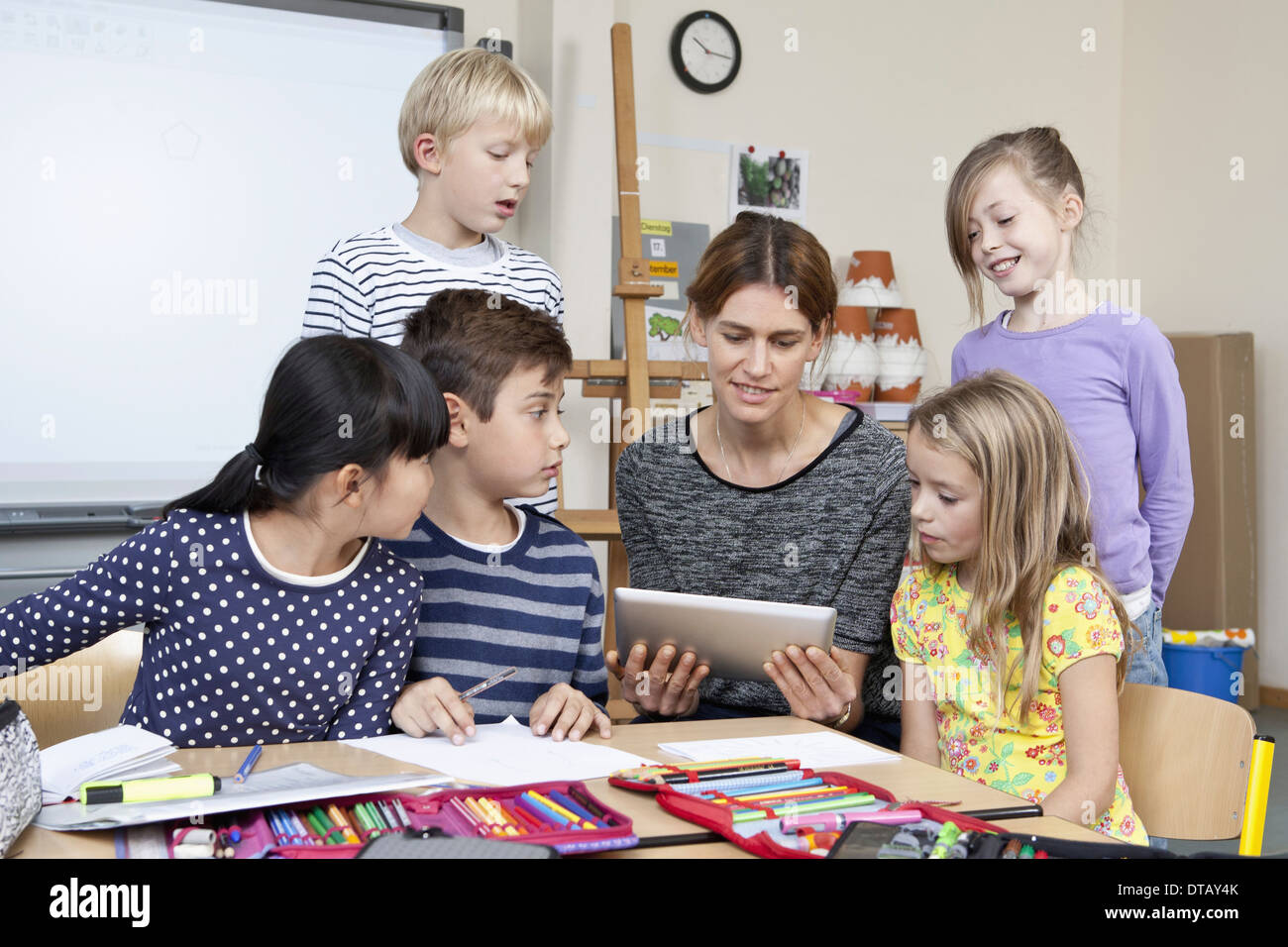 Digital classroom hi-res stock photography and images - Alamy