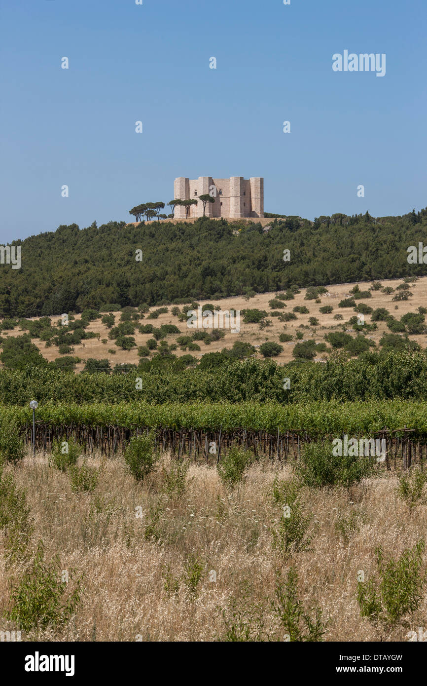 Castel del monte view hi-res stock photography and images - Alamy