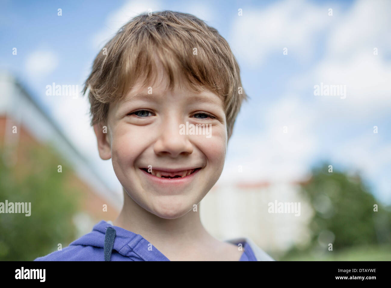 Boy smiling with teeth hi-res stock photography and images - Alamy