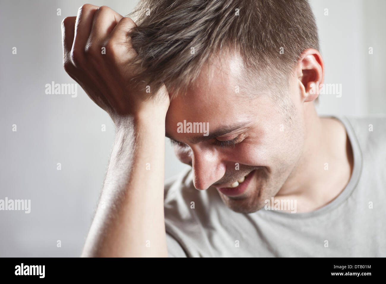 Man looking down hi-res stock photography and images - Alamy