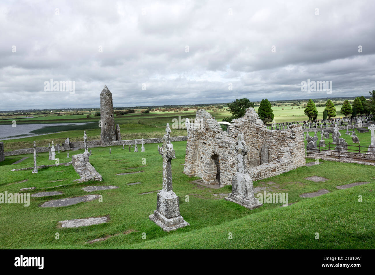 Temple ciaran and McCarthy's Tower. The monastery of Clonmacnoise Stock ...