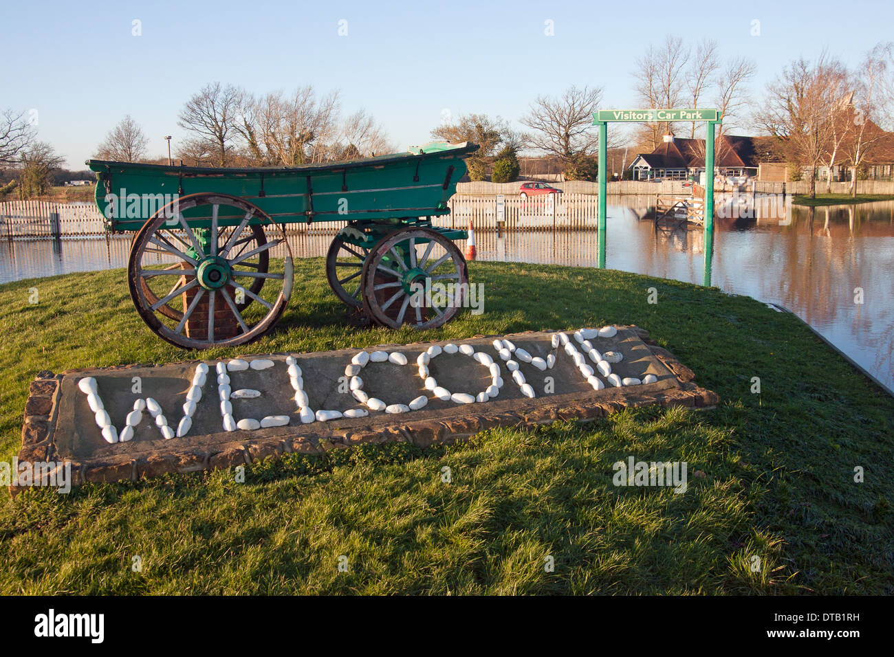 Defense cart hi-res stock photography and images - Alamy