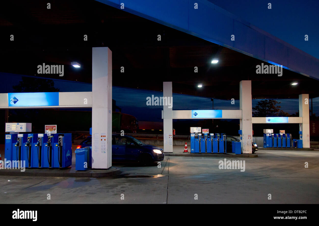 Motorway gas station hi-res stock photography and images - Alamy