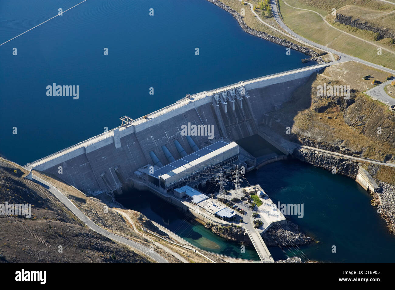Clyde Dam and Lake Dunstan, Central Otago, South Island, New Zealand ...