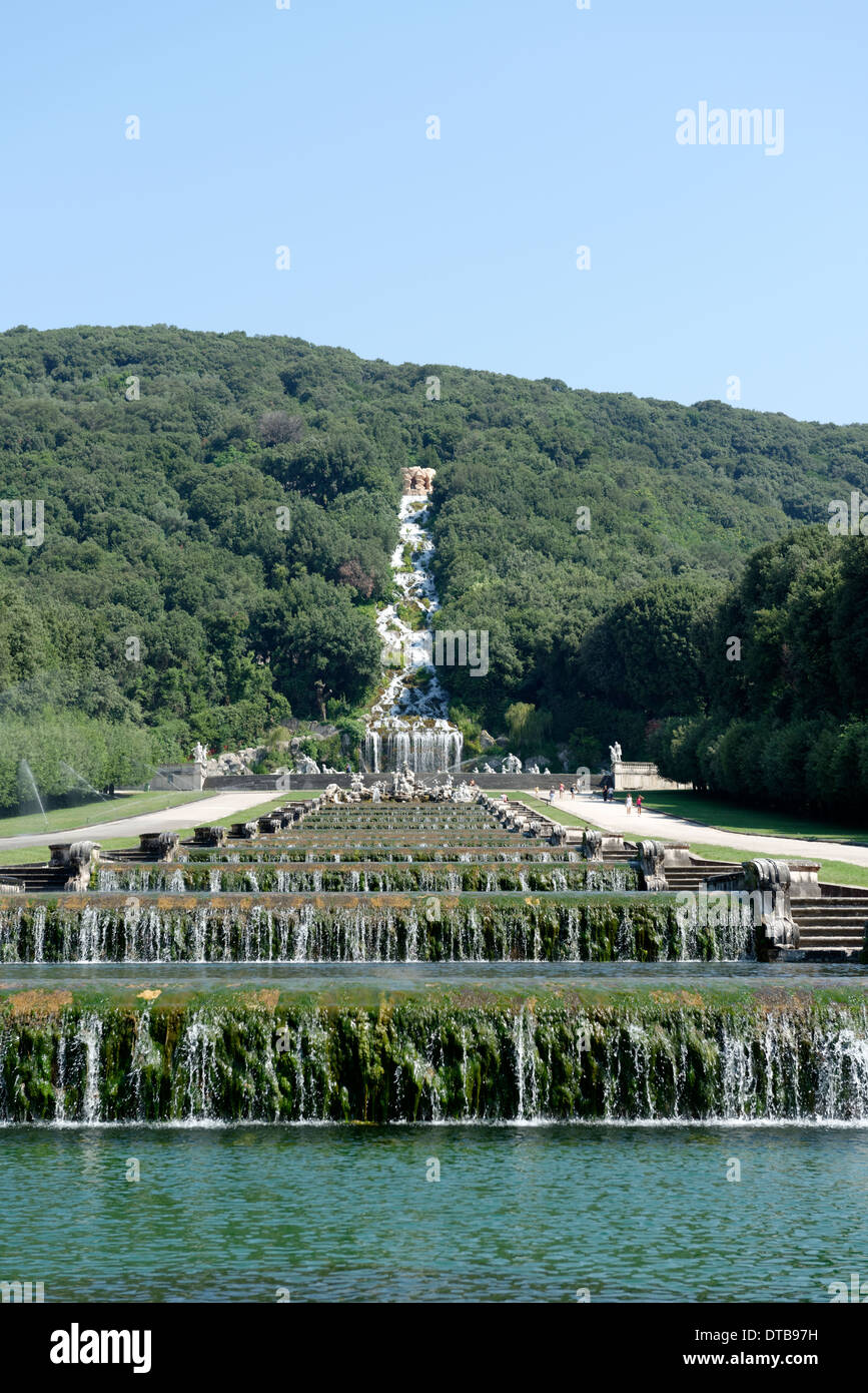 Stepped water fountain hi-res stock photography and images - Alamy
