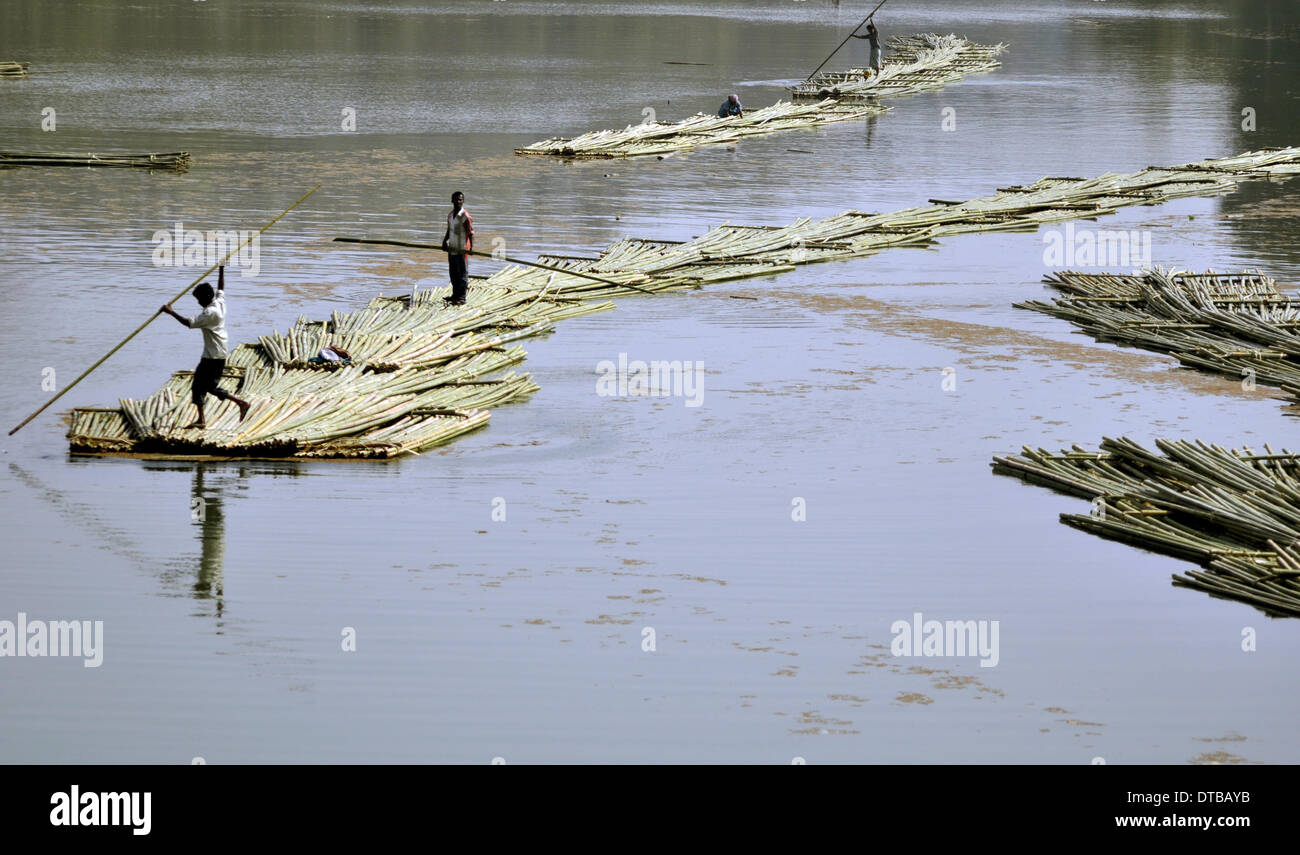Indian laborers hi-res stock photography and images - Alamy