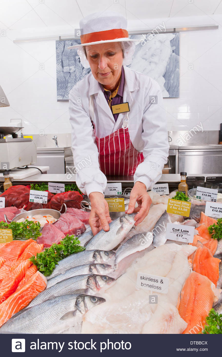 Supermarket Fish Display Stock Photos & Supermarket Fish Display Stock ...