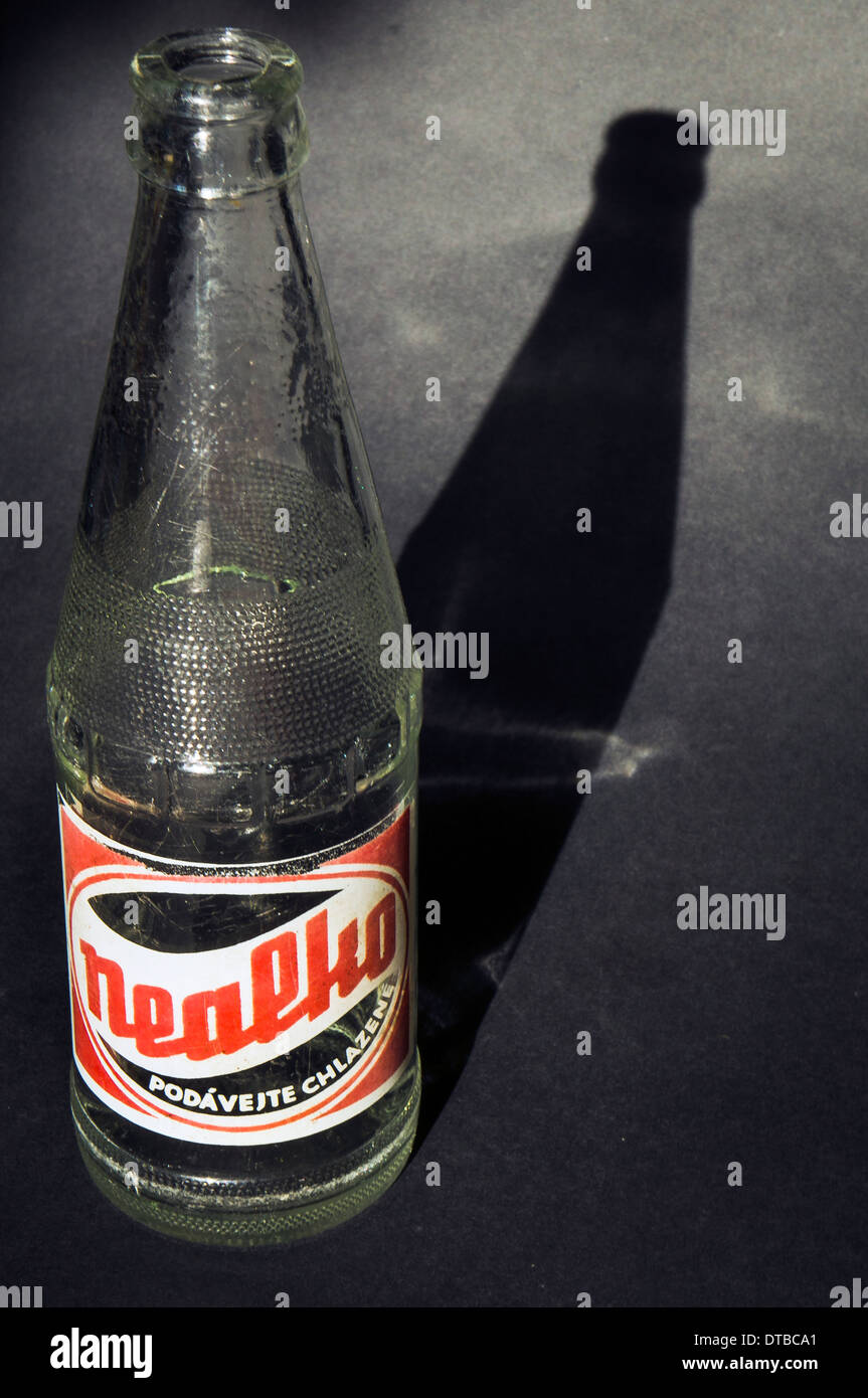 non alcoholic beverage, beverages, lemonade, limo, serve cold, glass ...