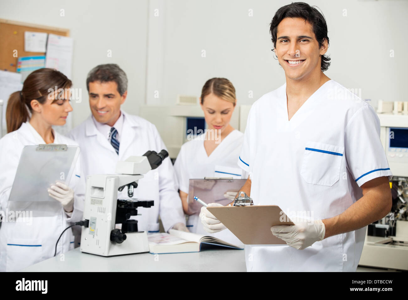 Lab clipboard hi-res stock photography and images - Alamy