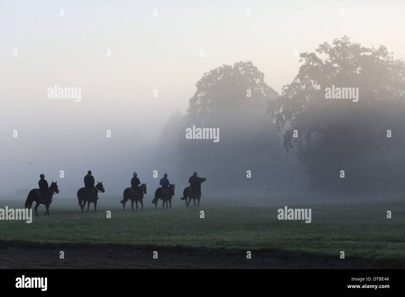 Chantilly horse racing hi-res stock photography and images - Alamy