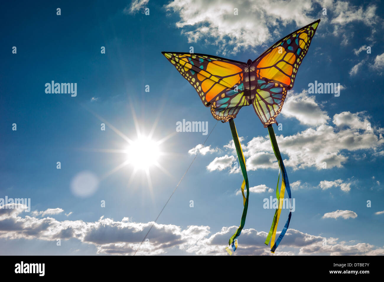 Fly kites hi-res stock photography and images - Alamy