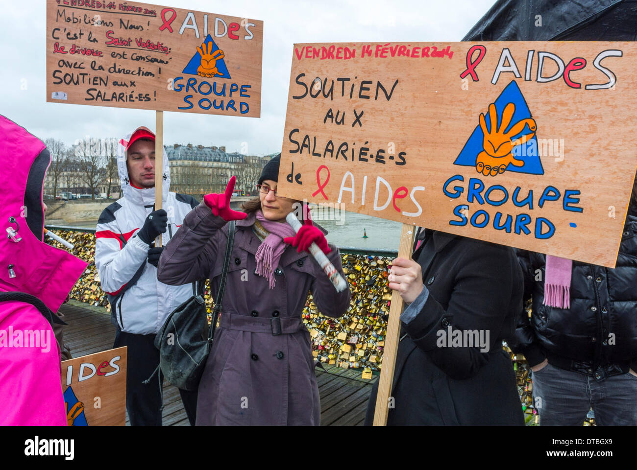 Group deaf people sign language hi-res stock photography and images - Alamy