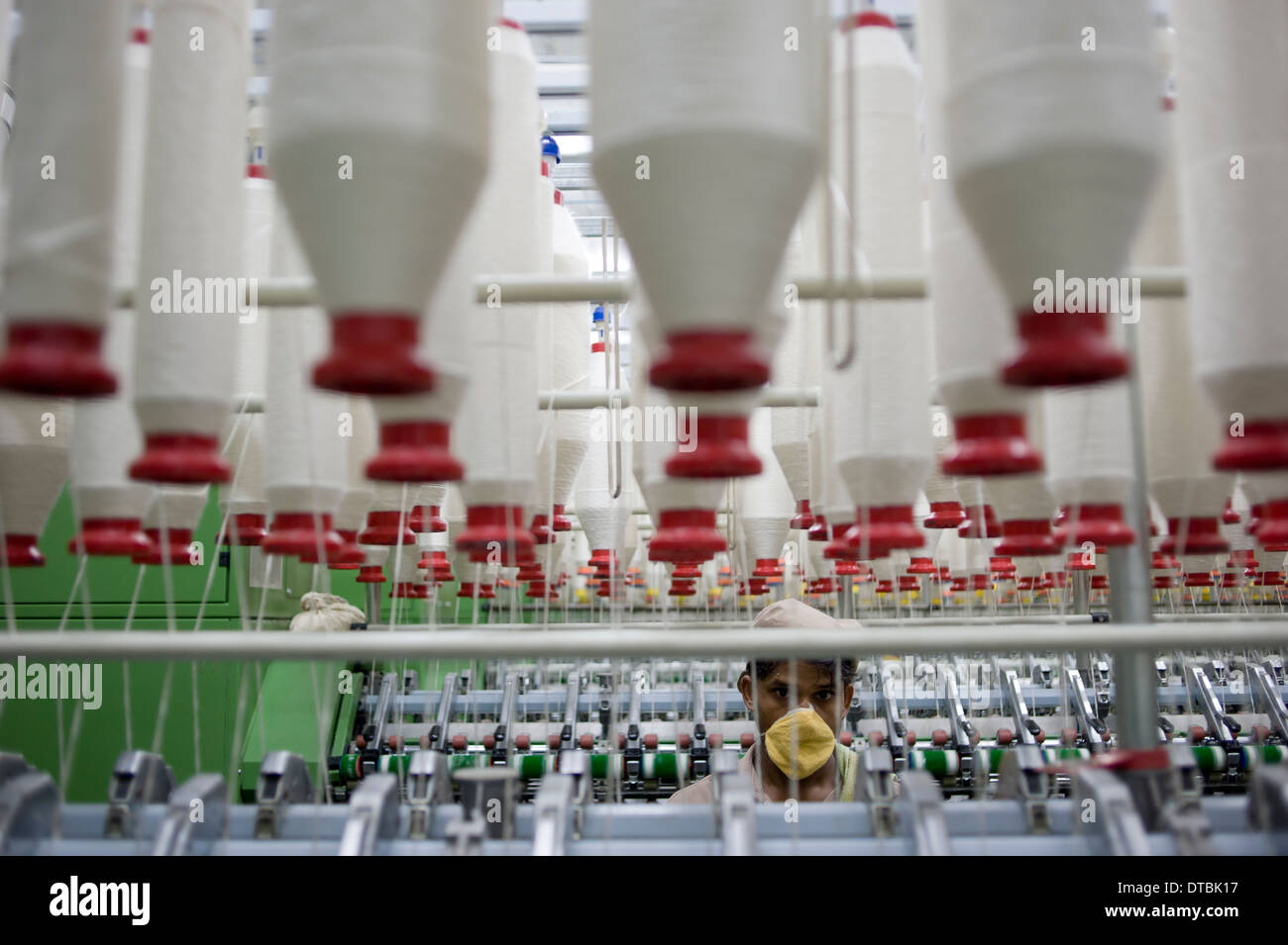 Cotton mill worker hi-res stock photography and images - Alamy